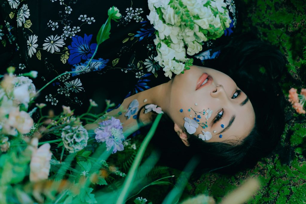 母と父と娘、家族が求める理想。「美しく育てる」が正の韓国で、大人になったいまプラスサイズモデルであること | HEAPS