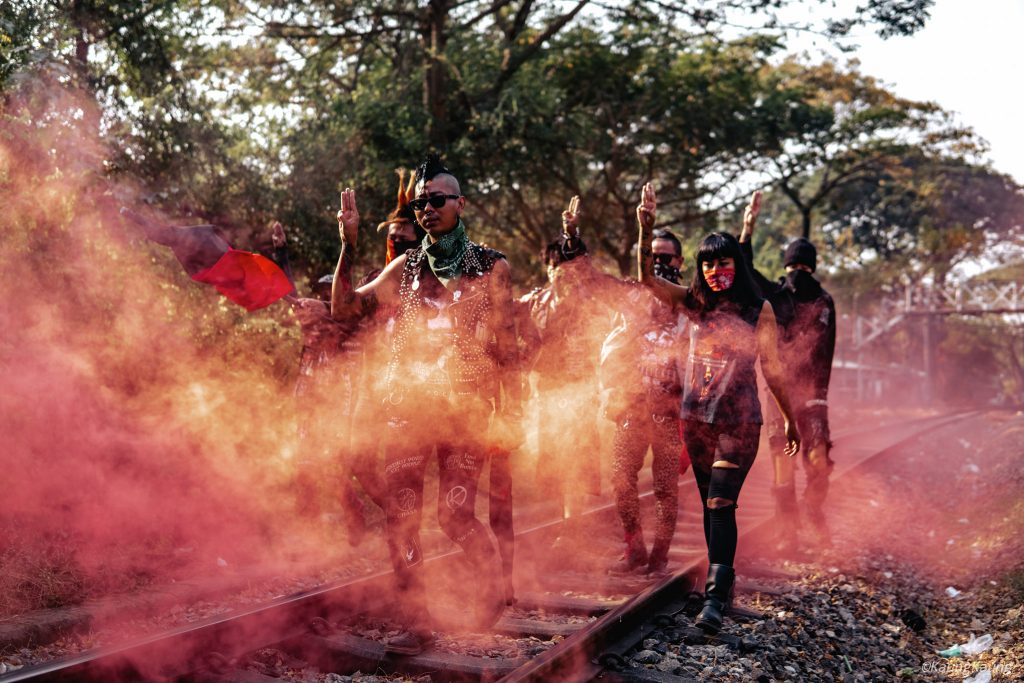 ずっと不安定なミャンマーで。10代から14年間続けたパンクバンド、クーデター後の会話と発信【XVoices—今日それぞれのリアル】 | HEAPS